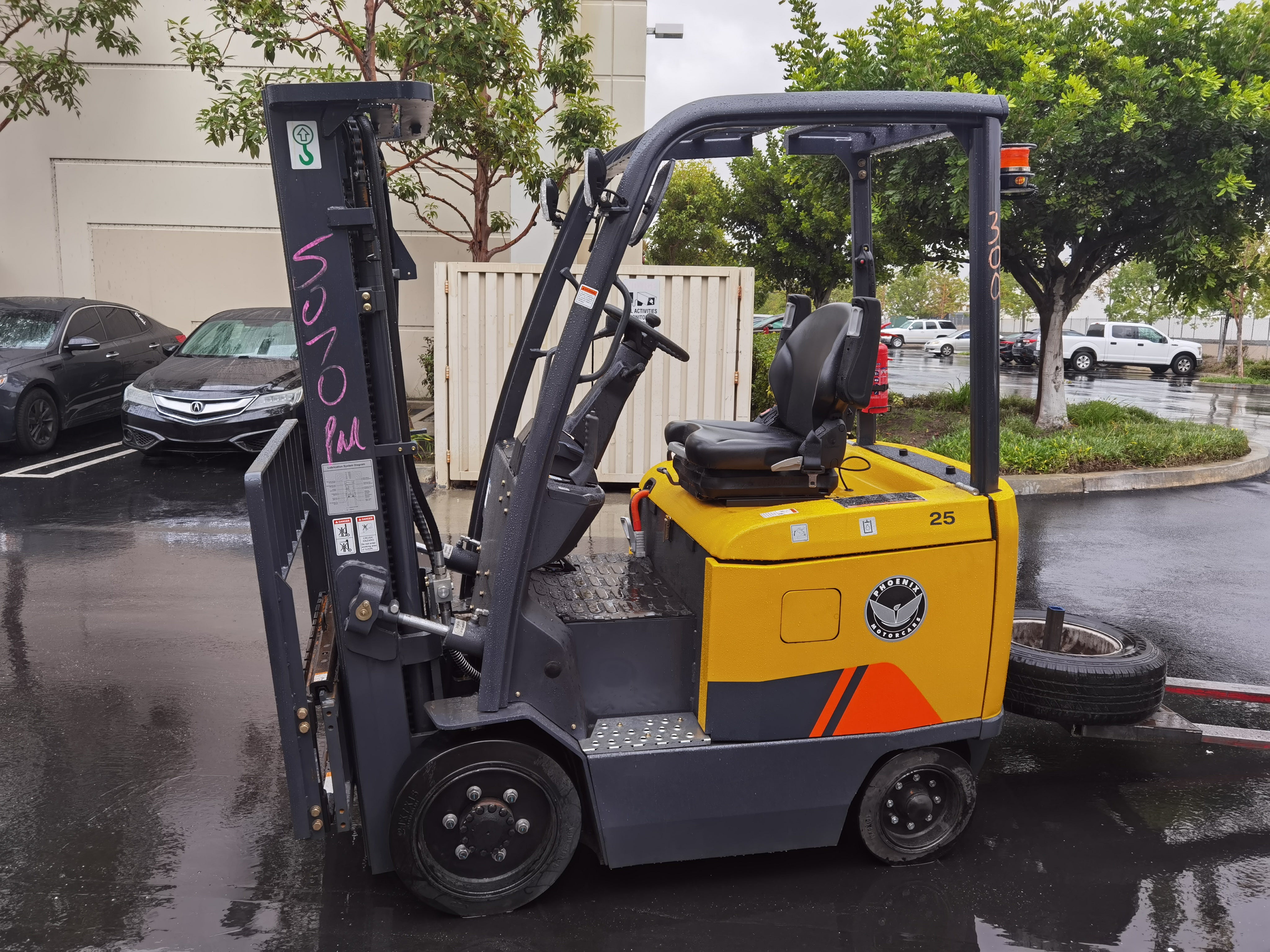 ELECTRIC FORKLIFT FL SERIES FL25-C – phoenixmotorleasing